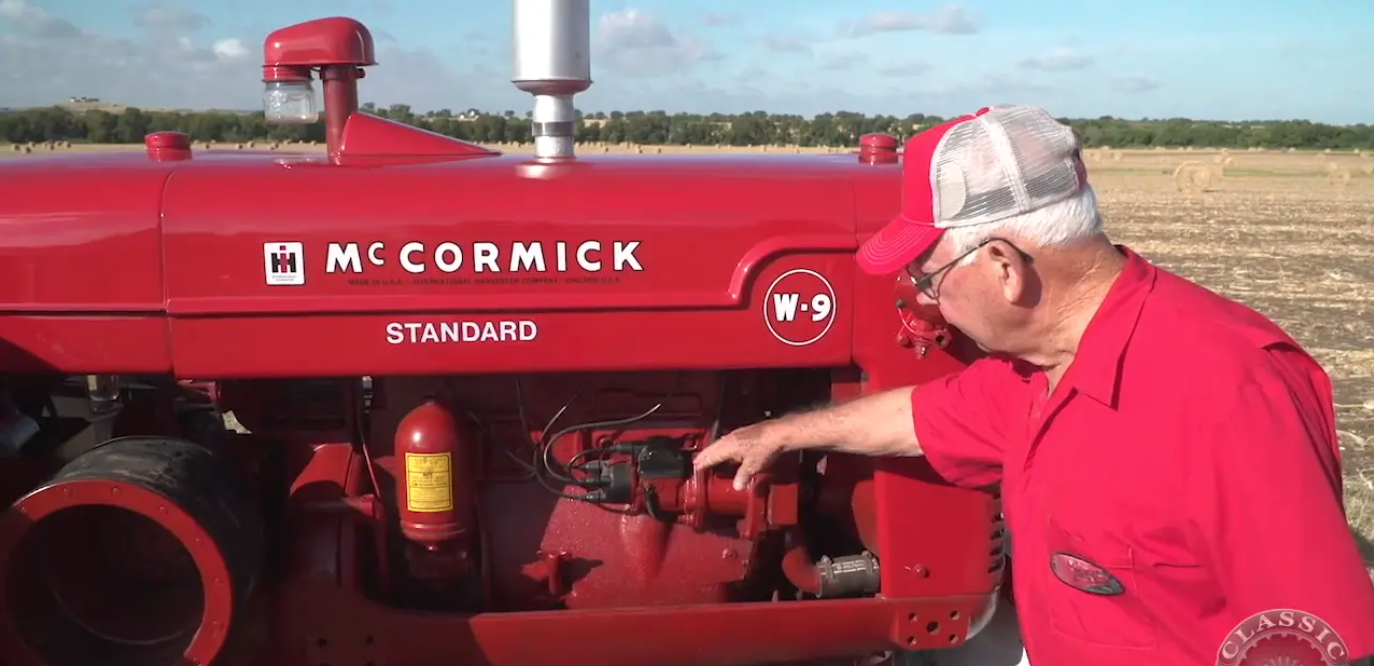 Learn About The Features Of The McCormick-Deering W-9 Tractor – Classic ...