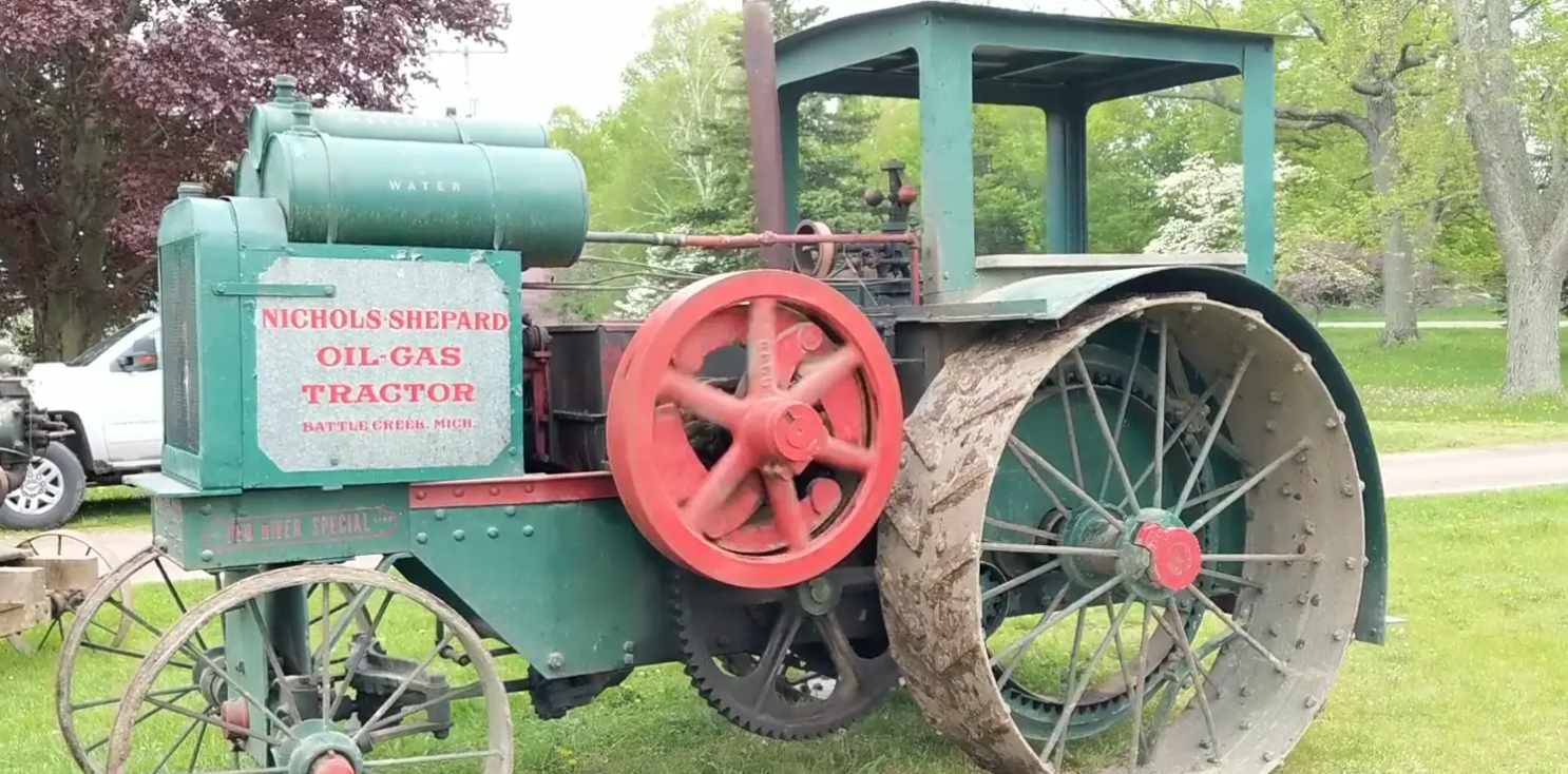 CRAZY DESIGN! Rare 1920's Nichols & Shepard 20-42 Oil Gas Tractor ...