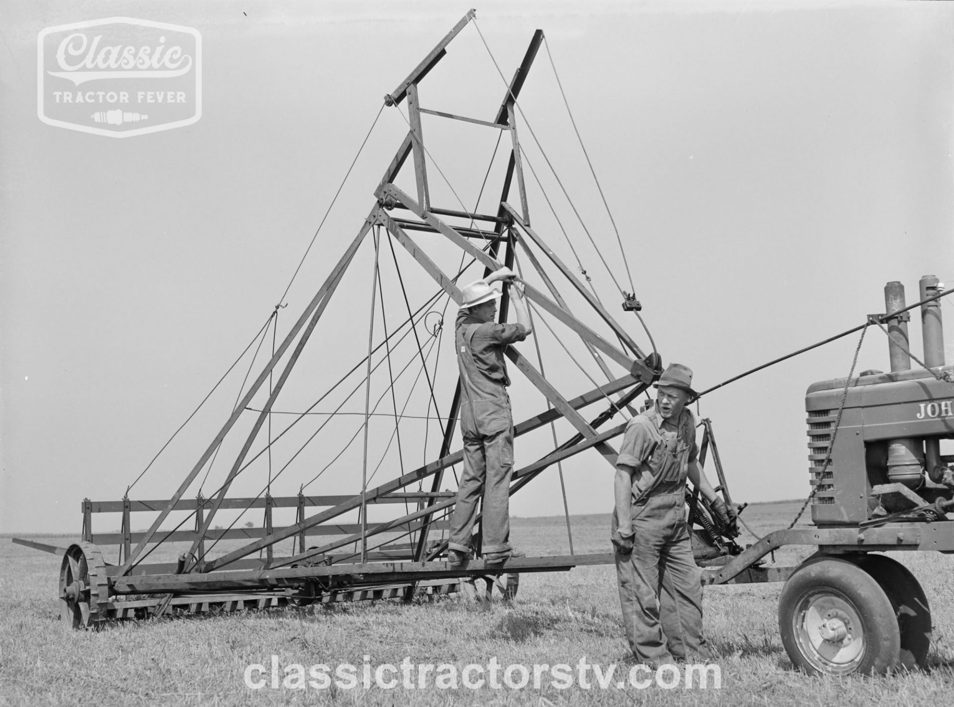 What's A Jayhawk Hay Stacker? – Classic Tractor Fever TV