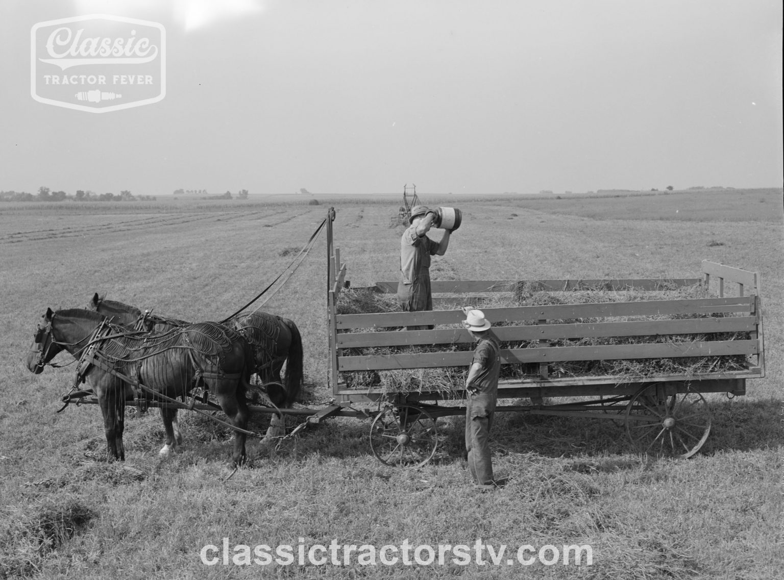 What's A Jayhawk Hay Stacker? – Classic Tractor Fever TV