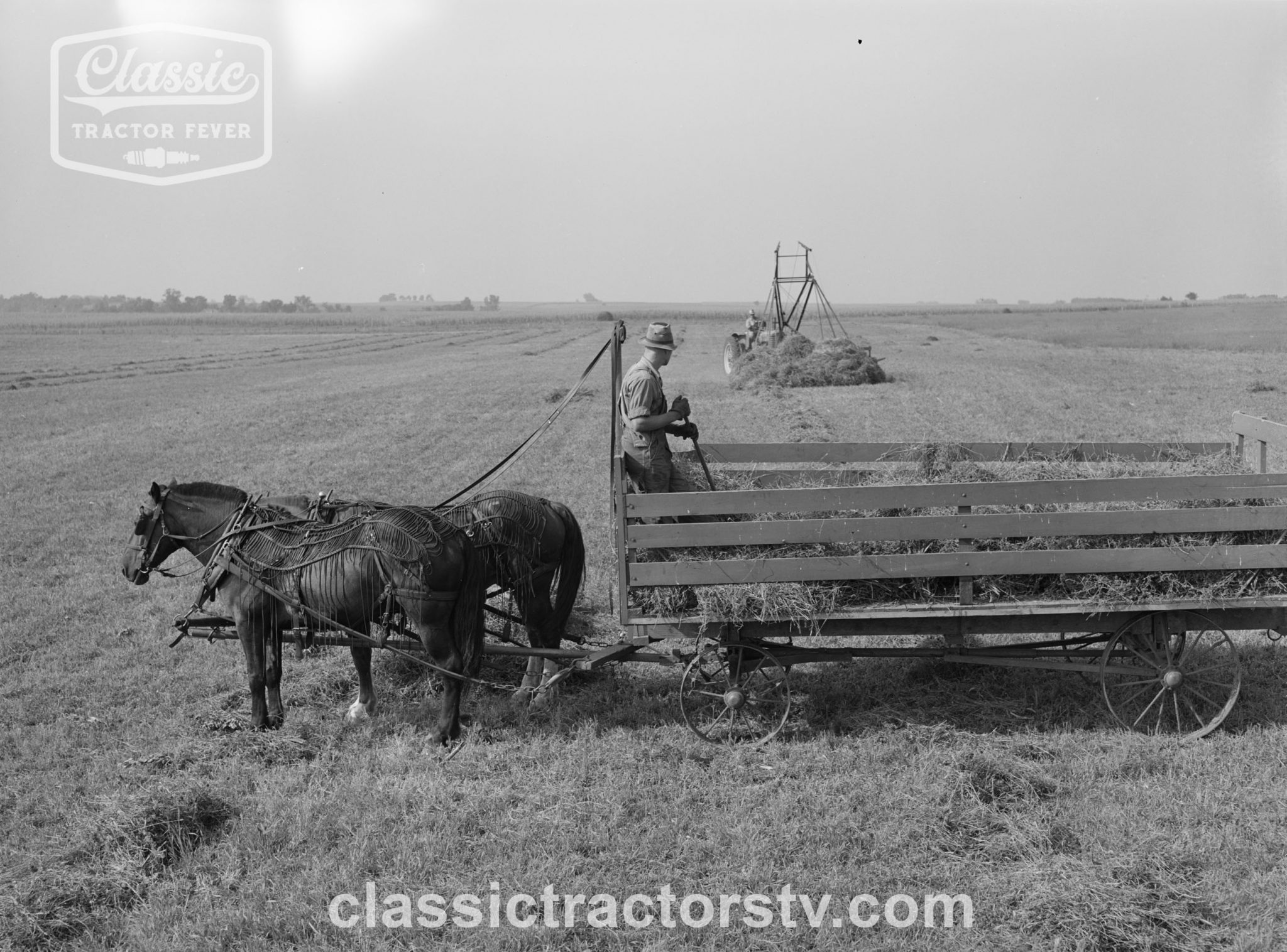 What's A Jayhawk Hay Stacker? – Classic Tractor Fever TV