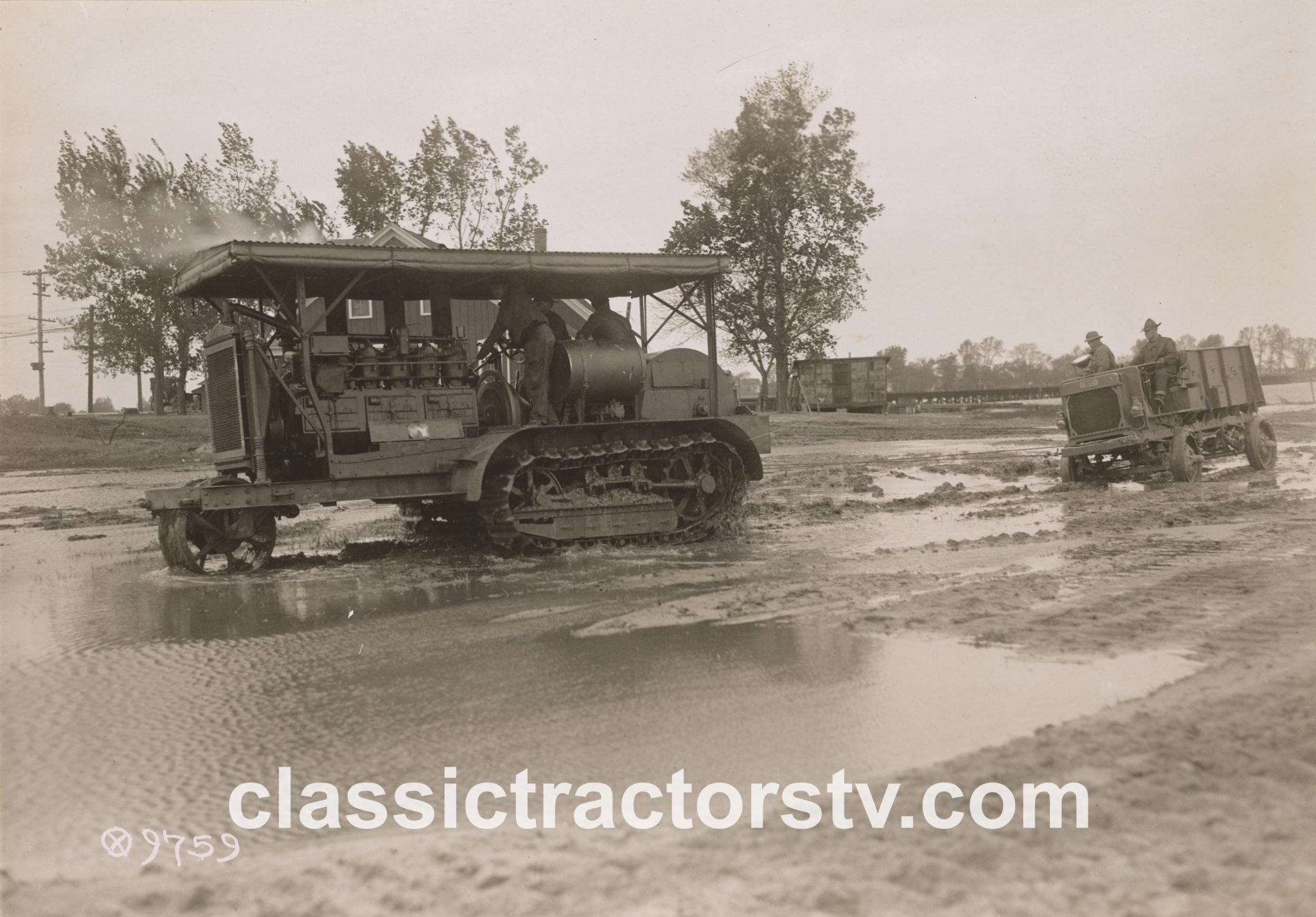 1918 Military Operations With Holt Crawler Tractors – Classic Tractor ...