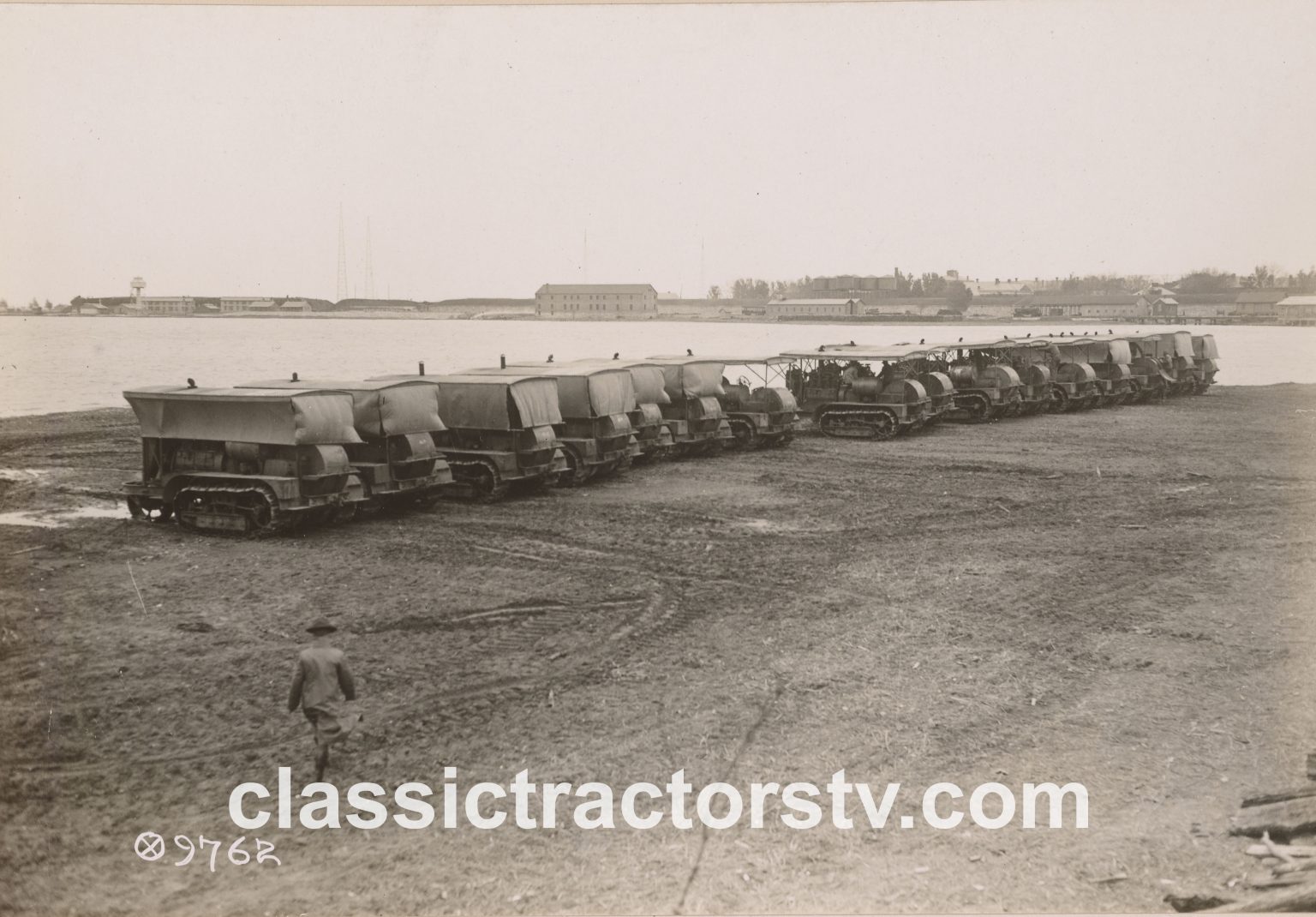 1918 Military Operations With Holt Crawler Tractors – Classic Tractor ...