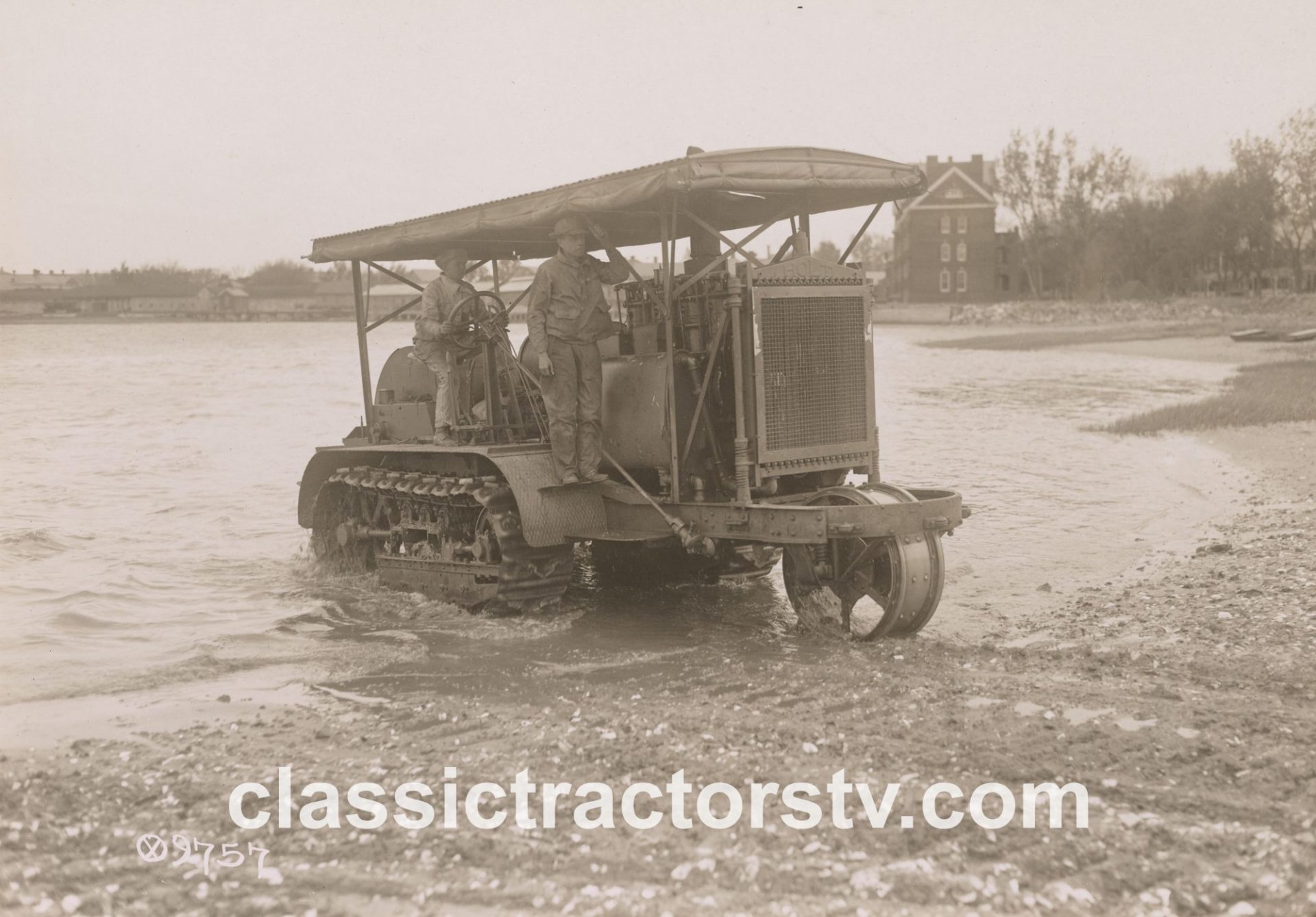 1918 Military Operations With Holt Crawler Tractors – Classic Tractor ...
