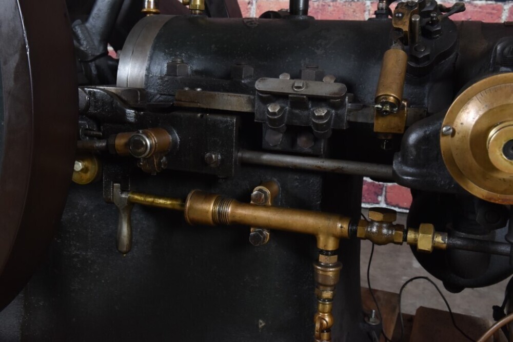 The Top Five Most Expensive Antique Engines – Classic Tractor Fever TV