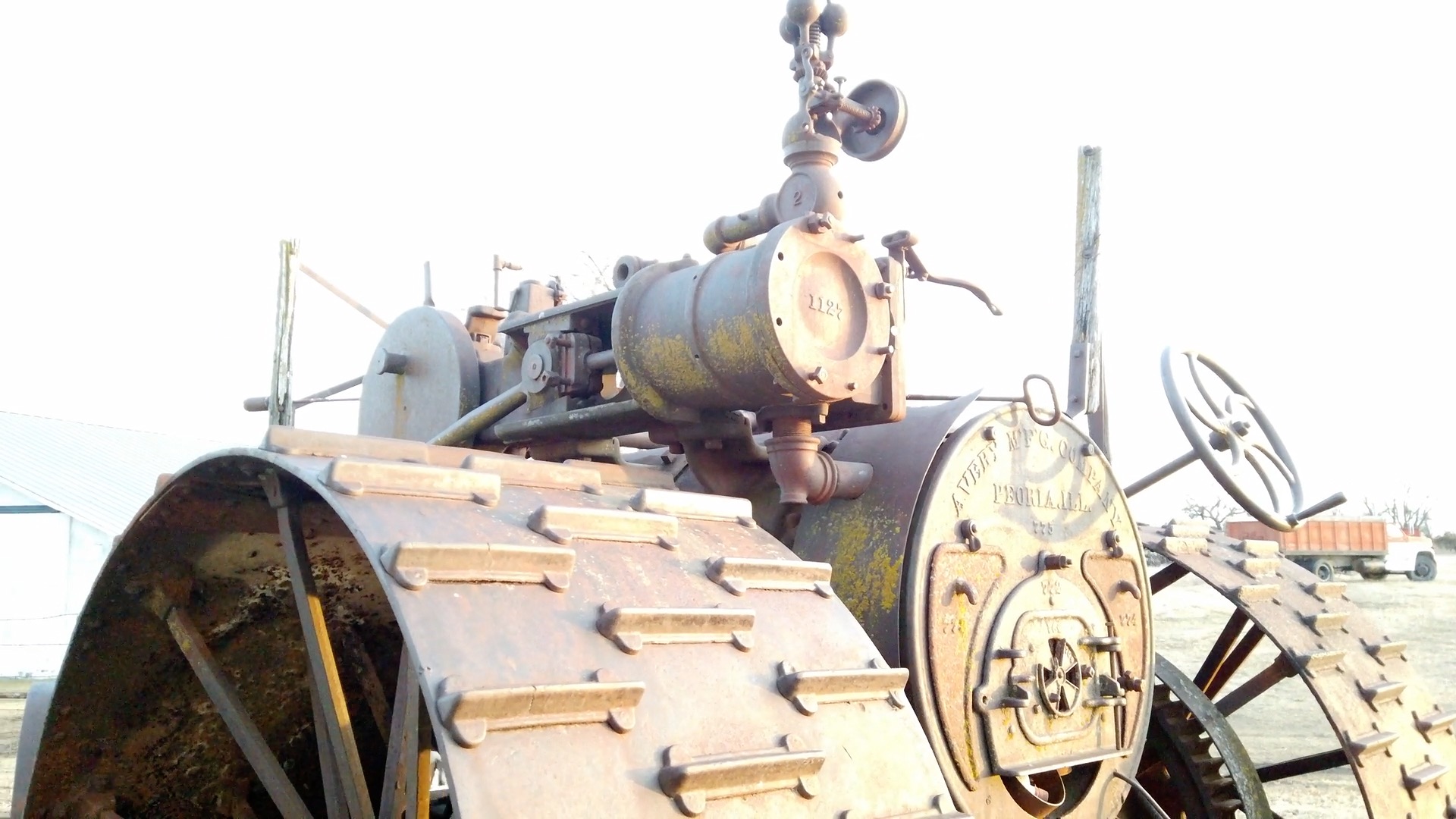 Not Your Average Avery Steam Engine – Classic Tractor Fever TV