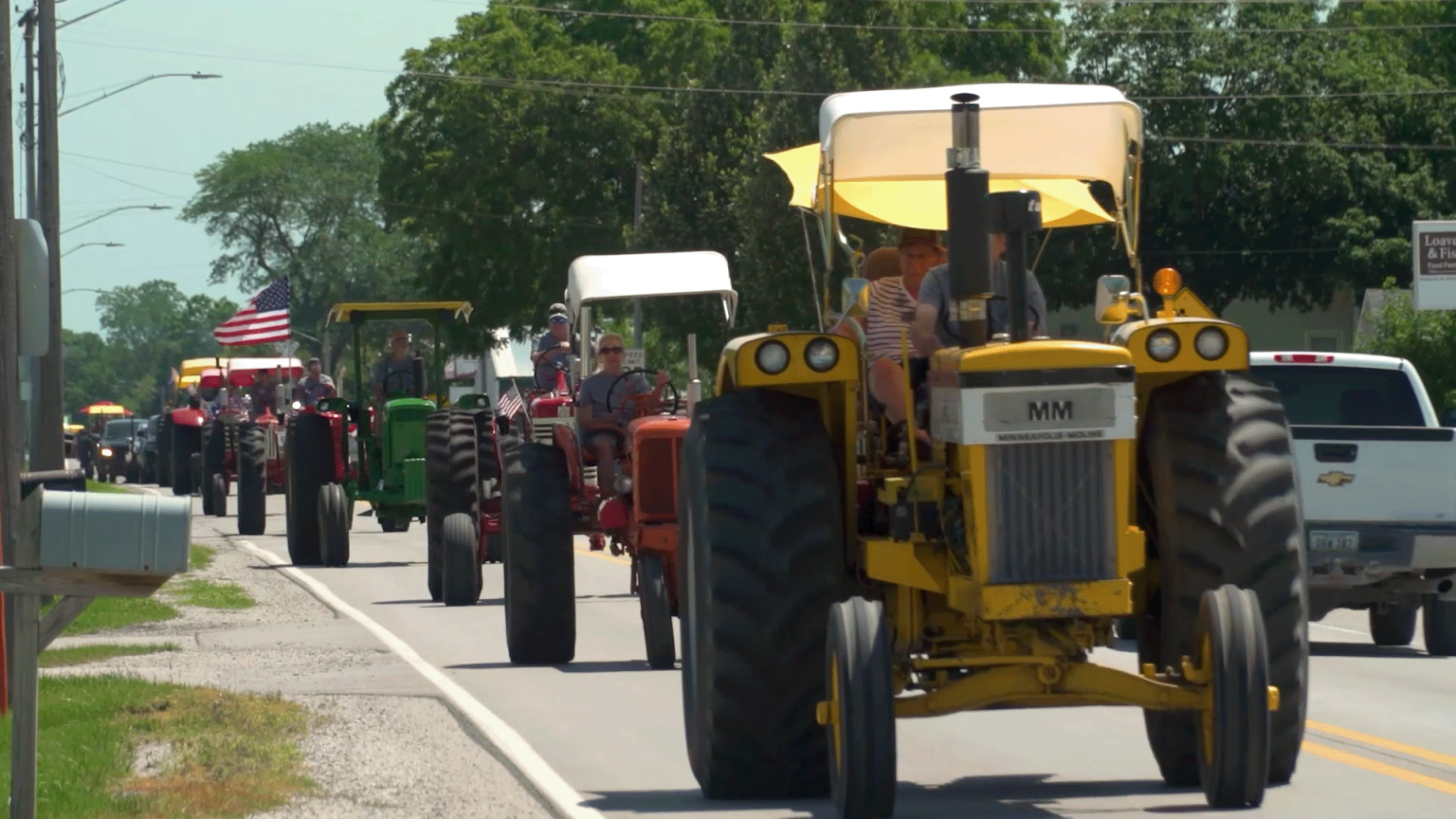 Classic Tractor Fever TV – The World of Vintage Iron on Your Screen